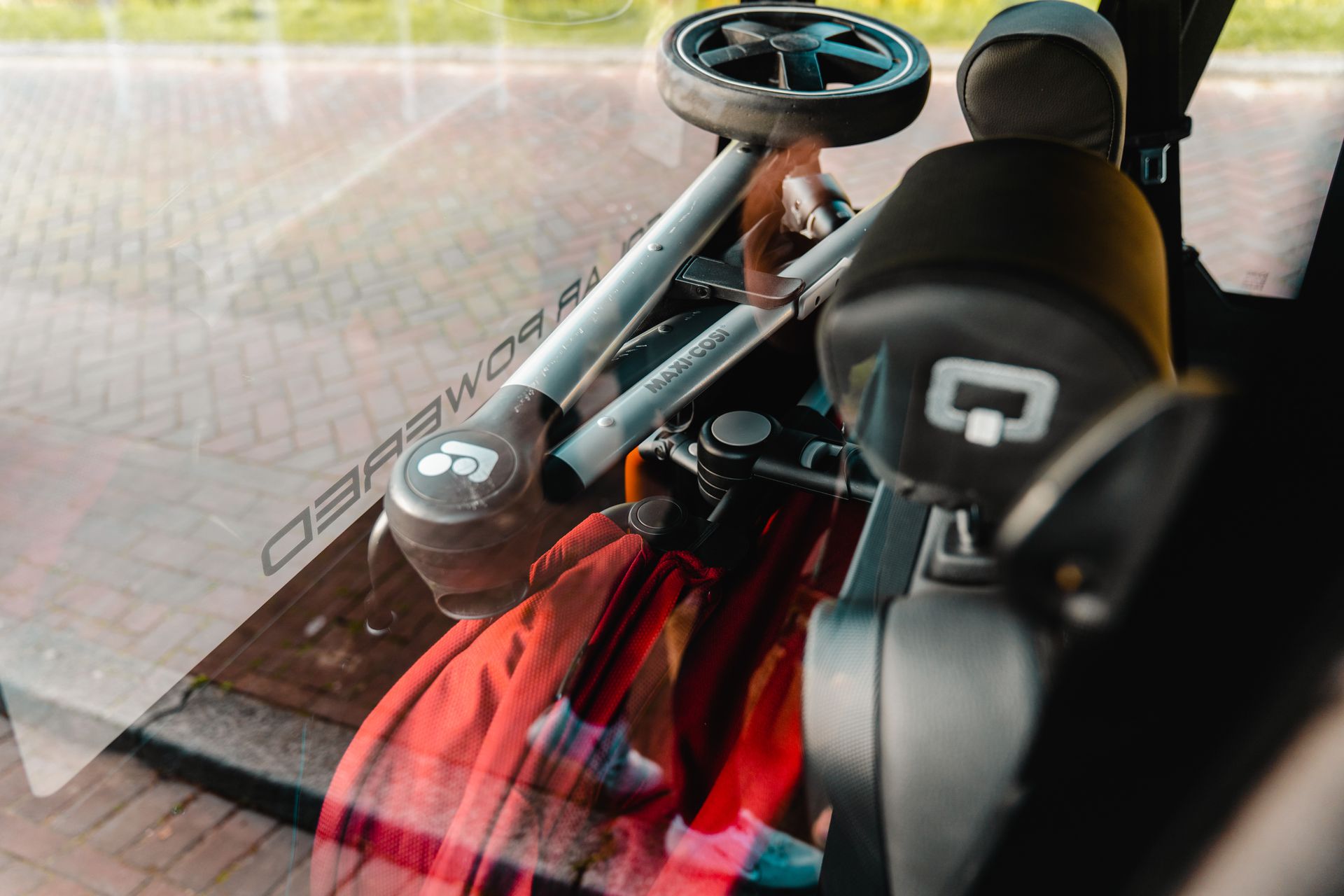 Solar Car City Car for daily Urban Mobility